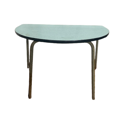 Formica Tafel / Halfrond Blauw Mint / Industrieel | Tafel | Industrieel ...