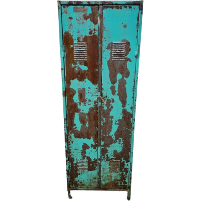 Industriële Stalen Locker Met Gaaf Patina Op Stalen Pootjes | Kast ...